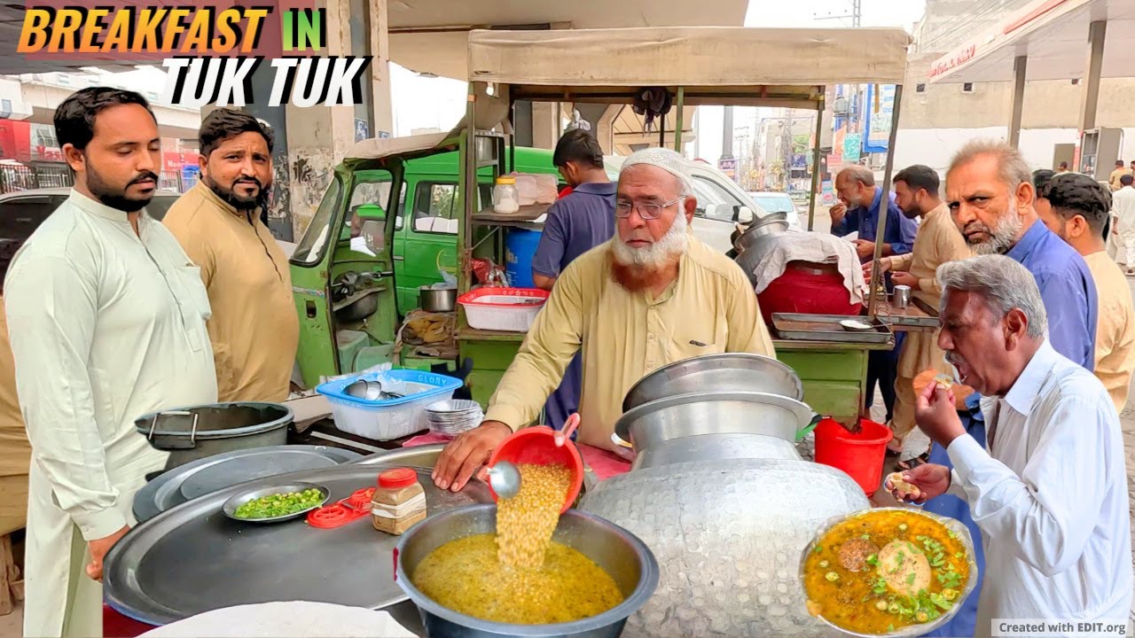 50/- RS BREAKFAST IN TUK TUK - PAKISTAN STREET FOOD DESI NASHTA CHANA ...