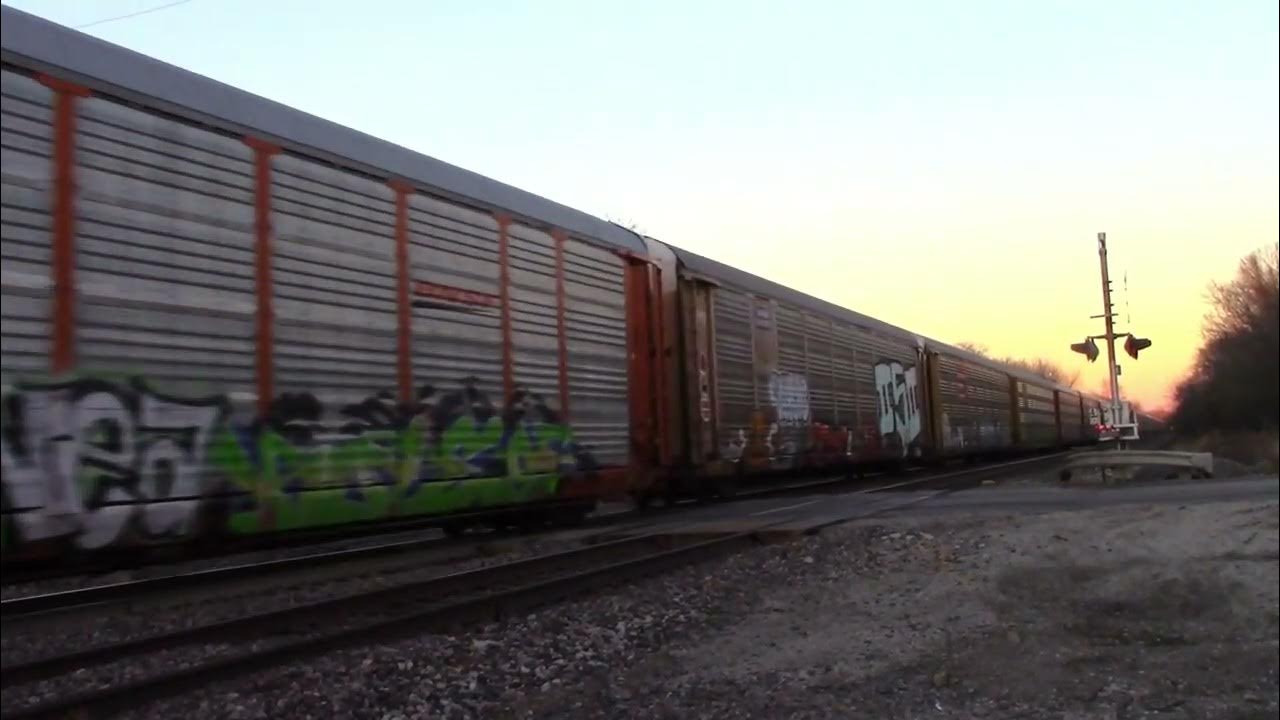 Westbound BNSF Autorack Train W/Vintage Helper Unit - Brandon Rd Crossing - Rockdale, IL - YouTube