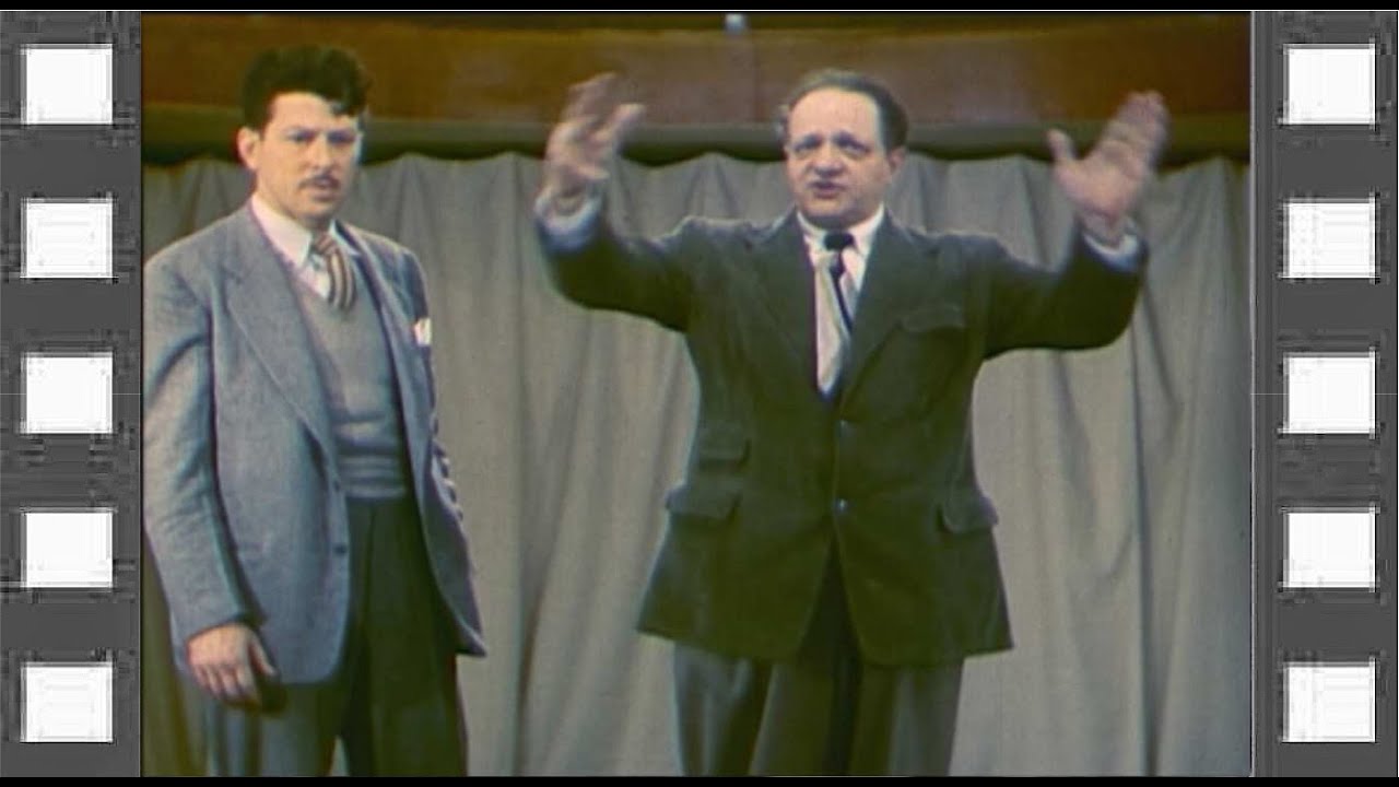 J. L. Moreno explica no palco os 5 componentes do psicodrama - YouTube