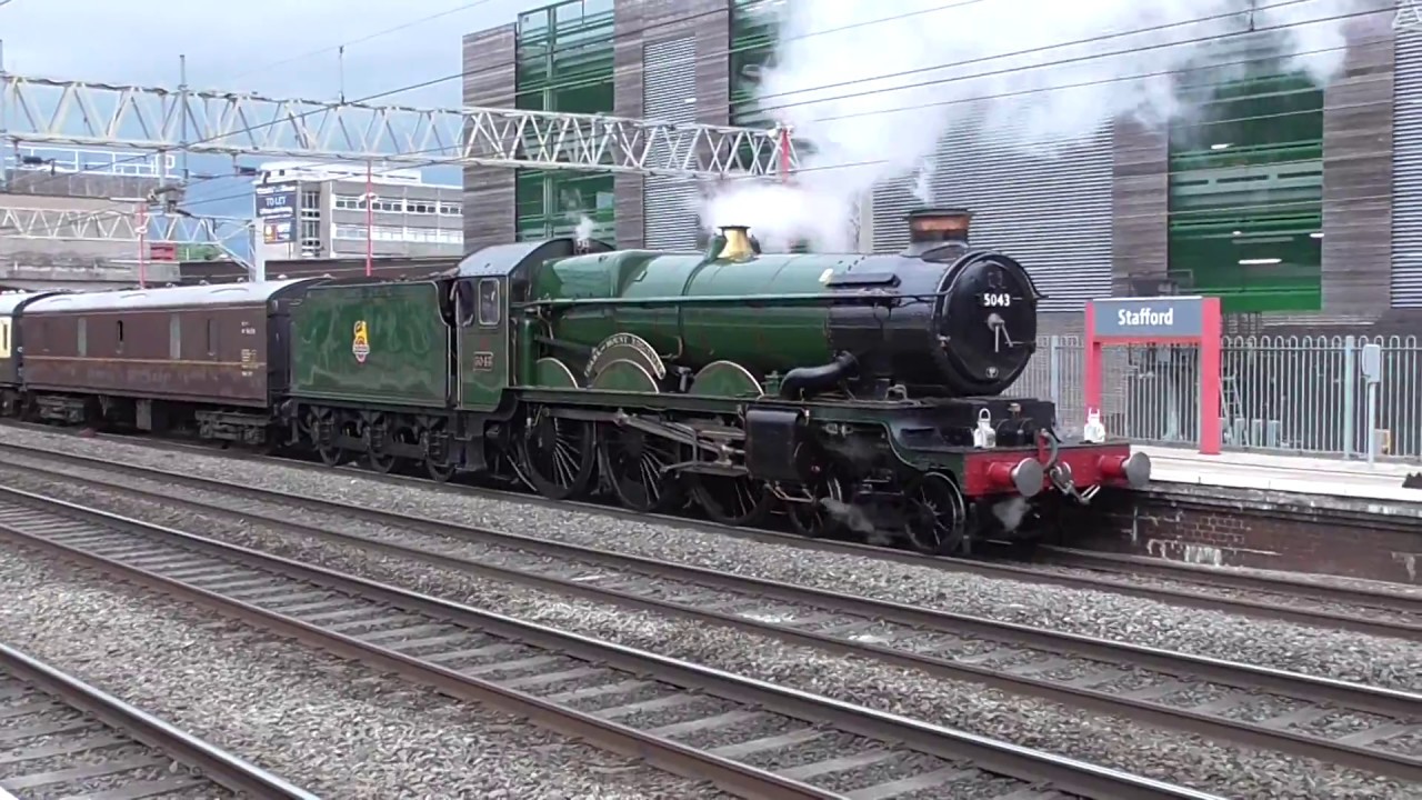 GWR Castle 5043 'Earl of Mount Edgcumbe' at Stafford Railway Station ...