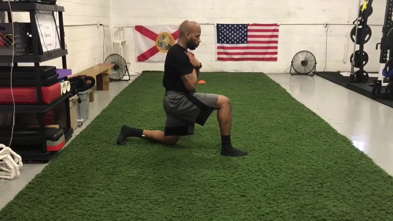 Kneeling Lunge w/ Twist - Tight hip and low back pain? Use this stretch ...