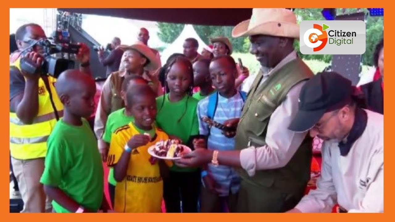 President Ruto donates goodies to children homes in Eldoret - YouTube