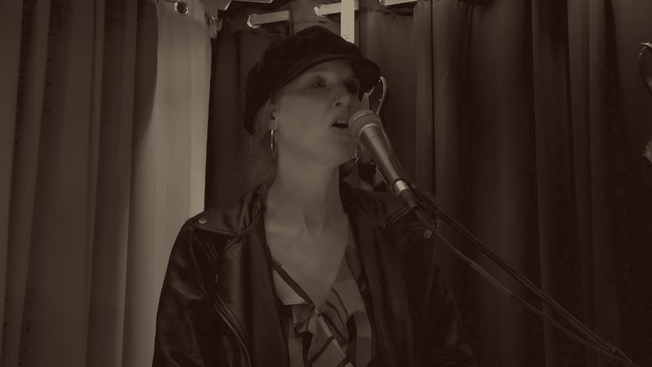 The Amanda Webb Band Performs Chocolate - YouTube