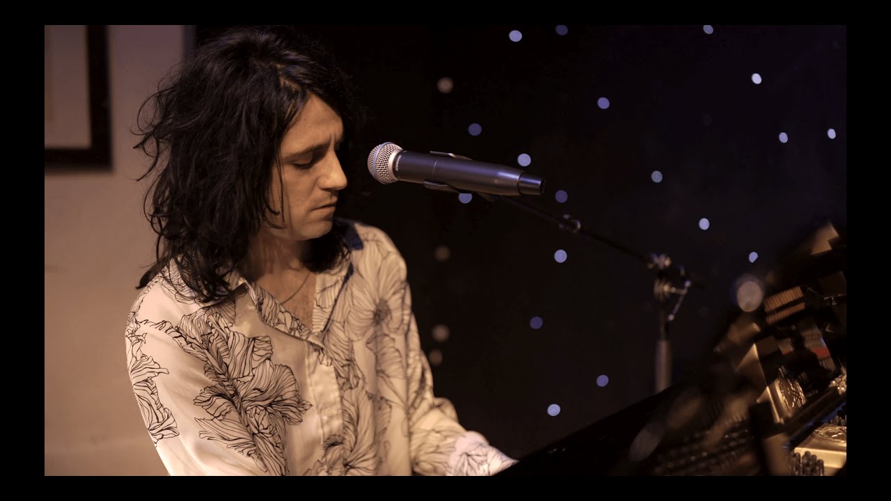 Paul Shine | Piano & Guitar Live Showreel - YouTube