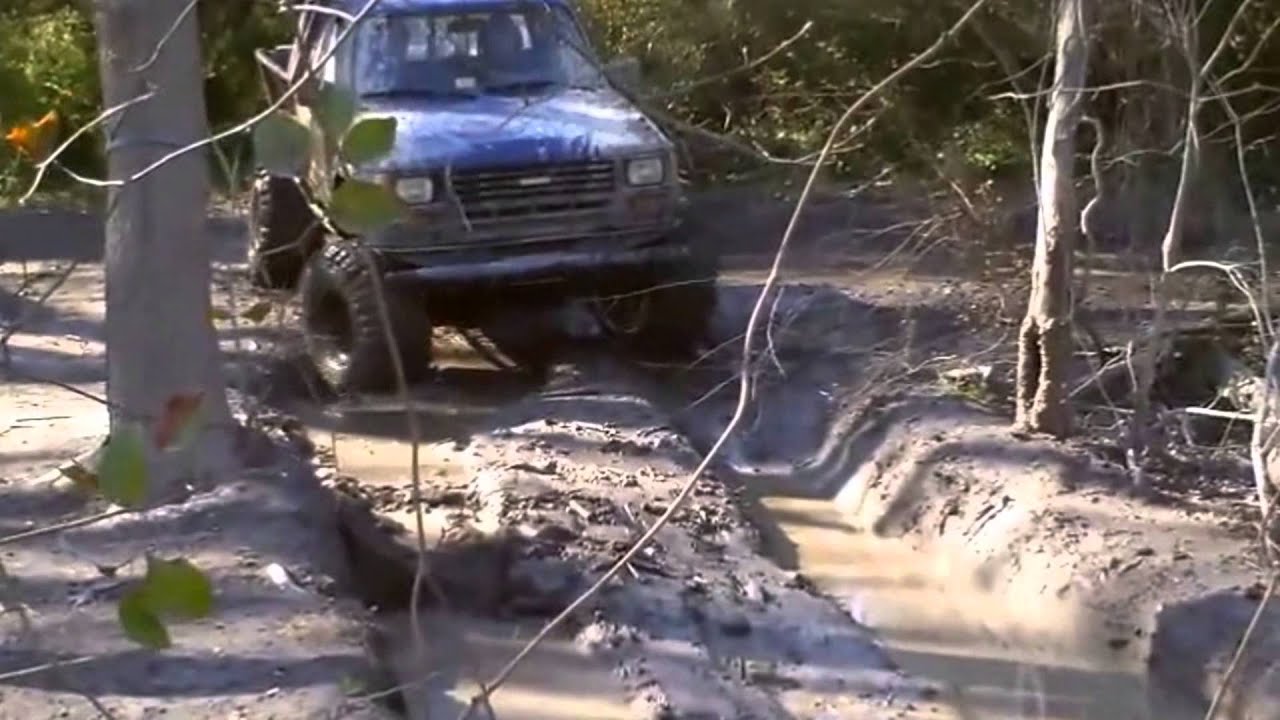 Yucky Mucky Toyota 4x4 Mudding - YouTube