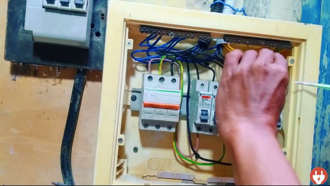 MUDAH!!! CARA PEMASANGAN MCB 3 PHASE - YouTube