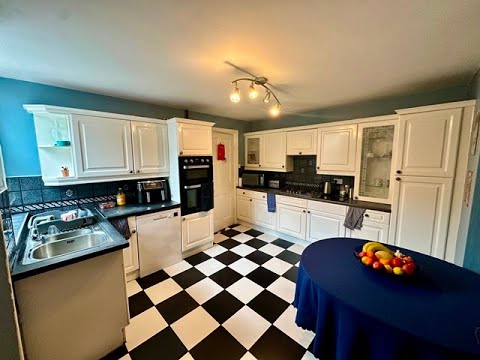 6 Promenade, Walney Island, 3 Bedroom, Furnished house - YouTube