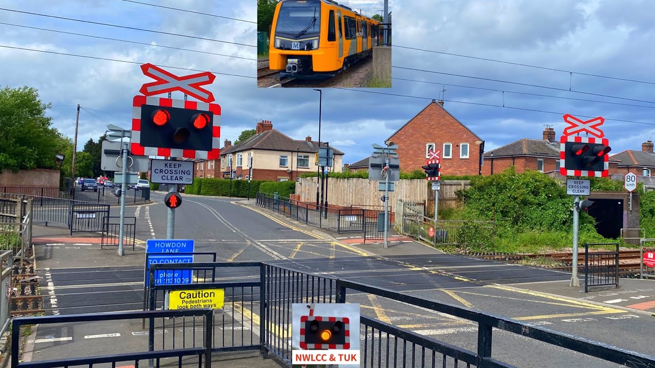 Class 555 at Howdon Level Crossing, Tyne & Wear - YouTube
