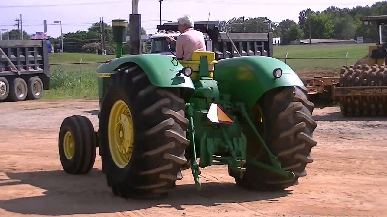 John Deere 5020 Farm Tractor - YouTube
