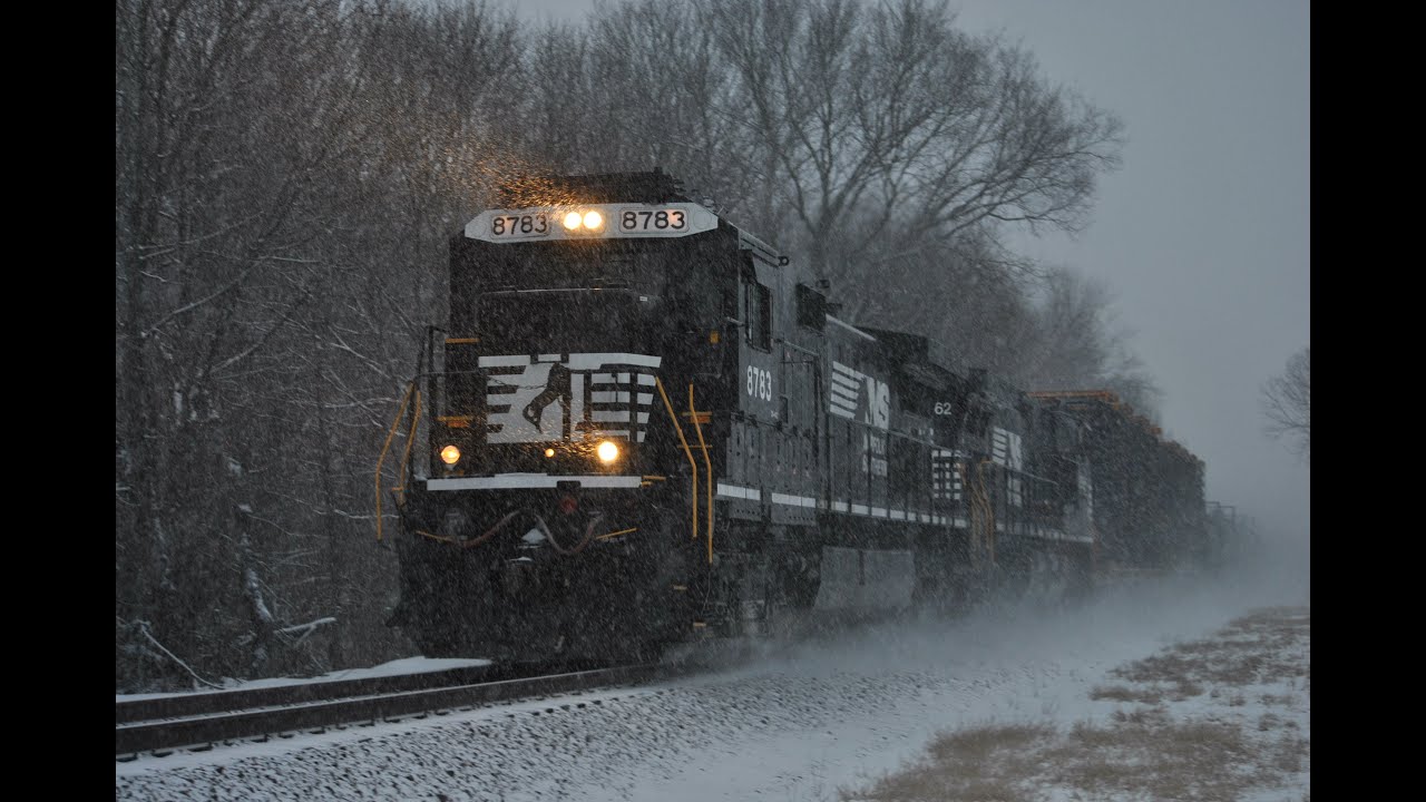 HD: NS and CSX Trains In Fresh Snow - YouTube