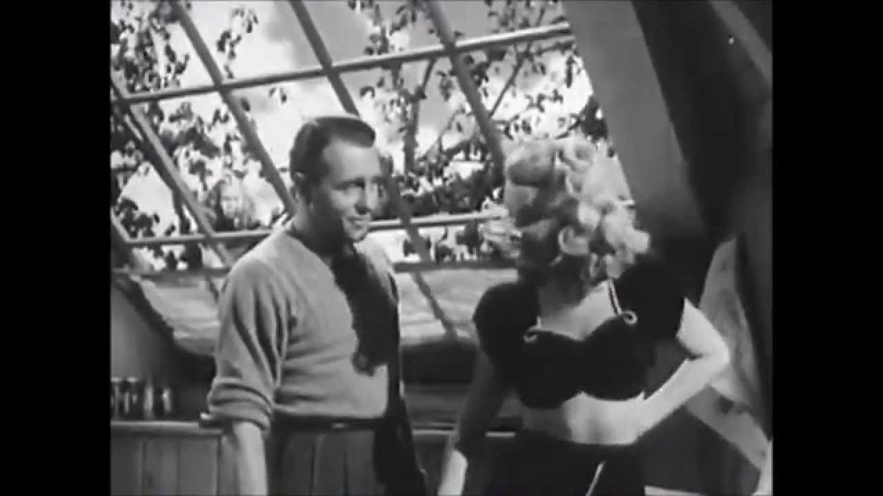 Ralph Bellamy Grabs Marie "The Body" McDonald - YouTube