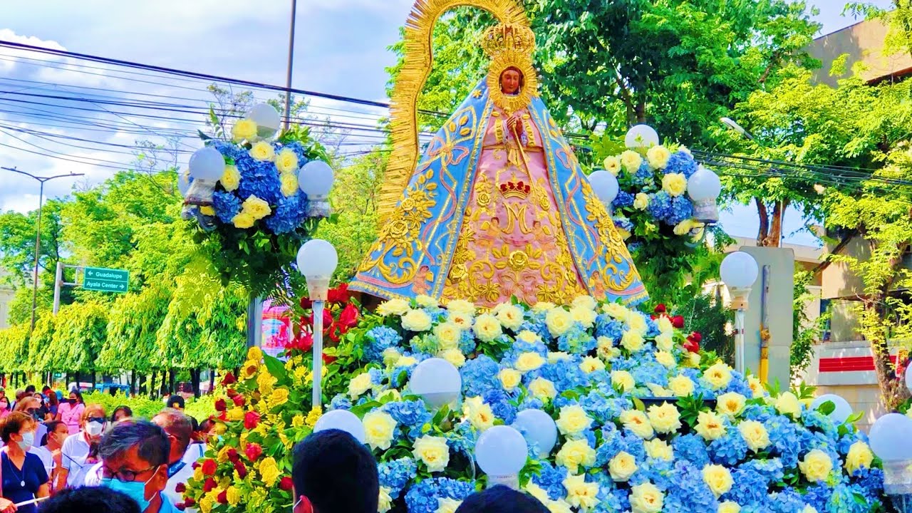 Grand Procession THE CARROZAS Virgen de Guadalupe 500 years of ...