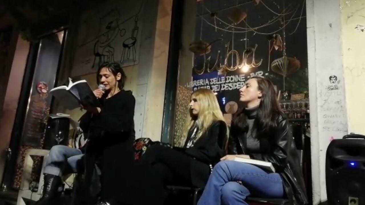 Tania Garribba legge Fuoco al cielo - YouTube