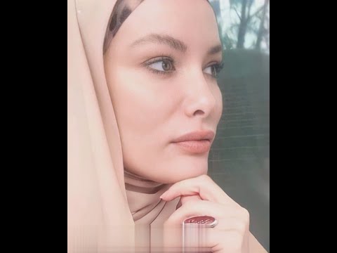 Gamze Özçelik dans ediyor