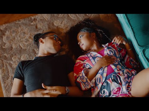 REBECCA & ARIANE - HAVAOZIKO (Official Video)