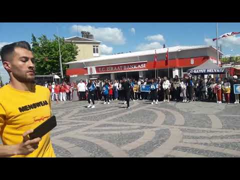 Edis -Arıyorum dans gösterisi (19 mayıs)
