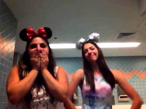 Magic Kingdom Main Street Electrical Parade Restroom Dance. - YouTube