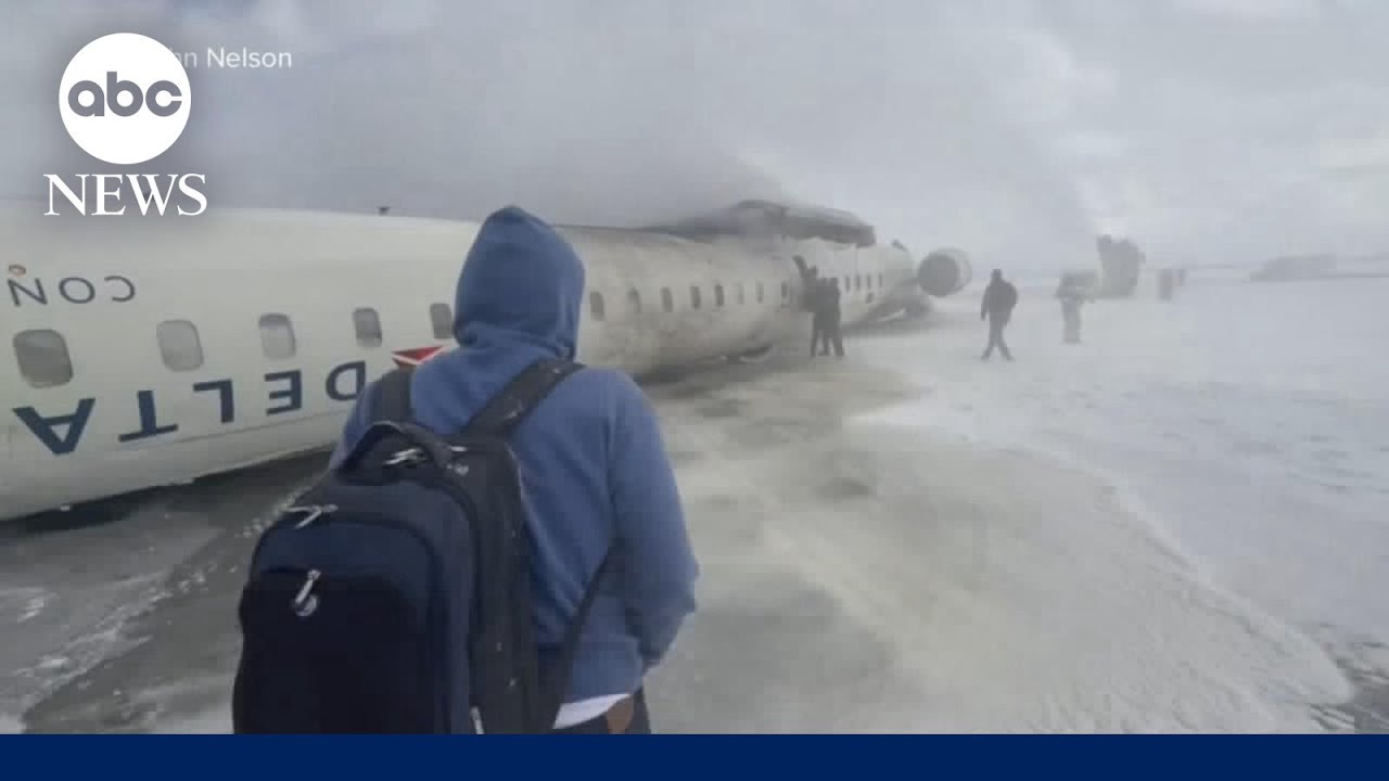 Video shows moment of impact for Delta Airlines flight in Toronto - YouTube
