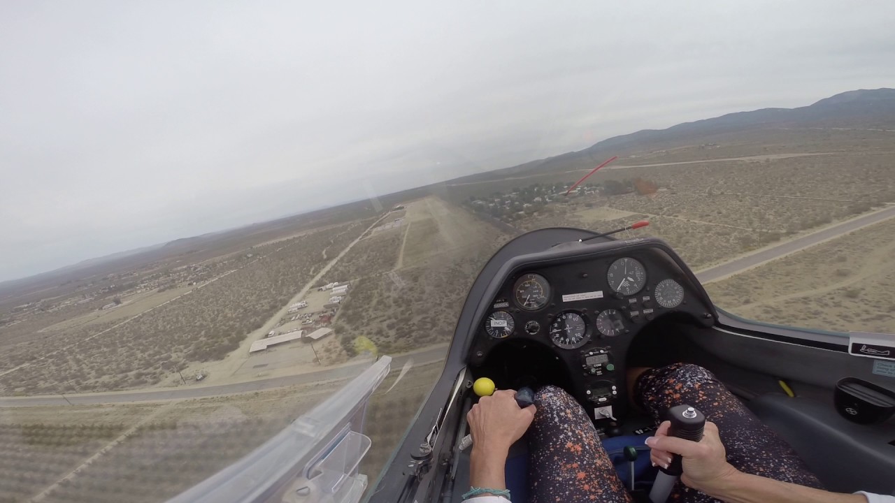 Glider pilot training: Prove it! 200 Ft release - YouTube