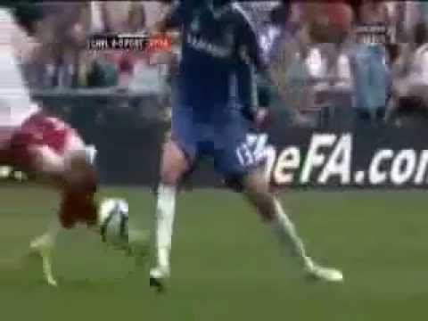 Kevin Prince Boateng foul's Ballack