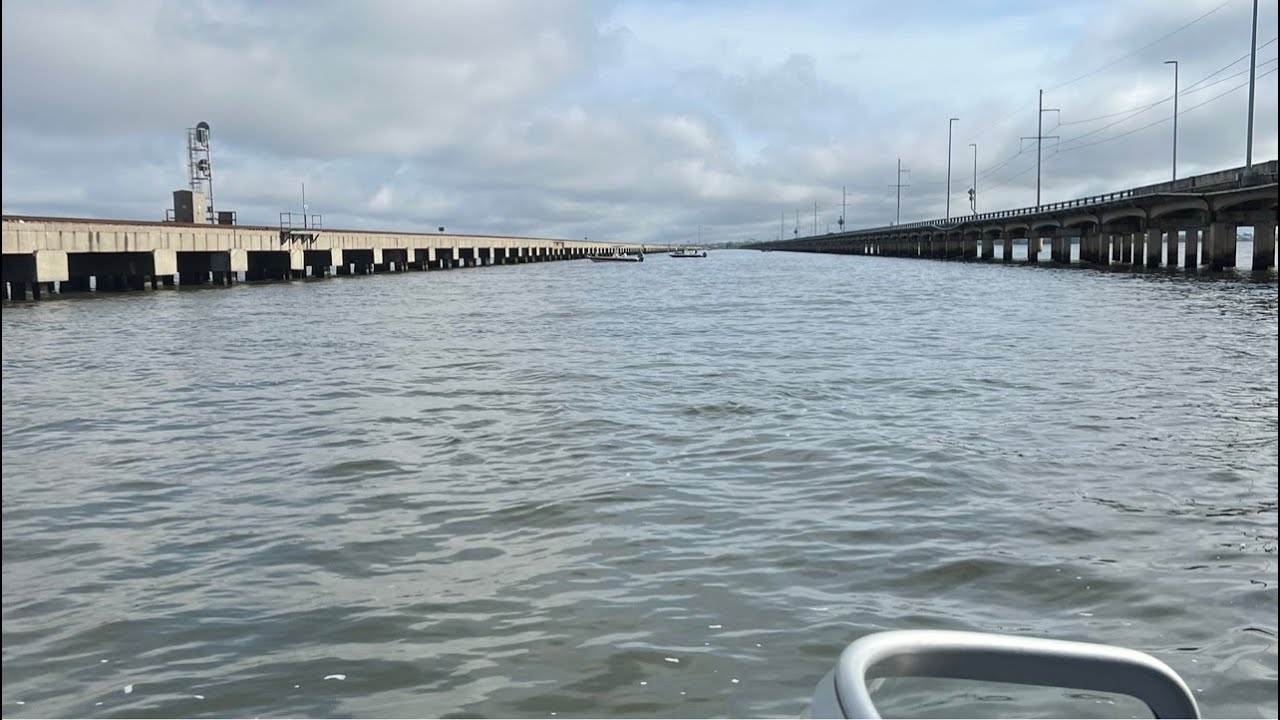 Fishing the Trestles Lake Pontchartrain 43 minute mark. Huge Bull Red ...