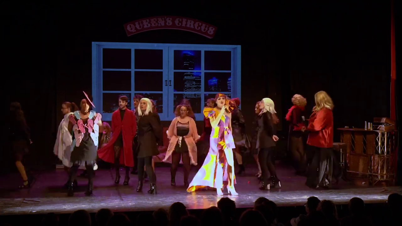 Comédie Musicale - Queen's Circus - Extrait 1 - YouTube