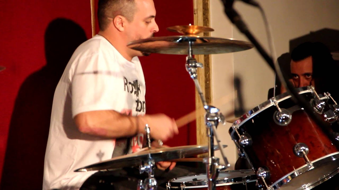 BATERISTAS EN ACCIÓN - RICHARD ZABALA - MAURO CASELLAS - YouTube