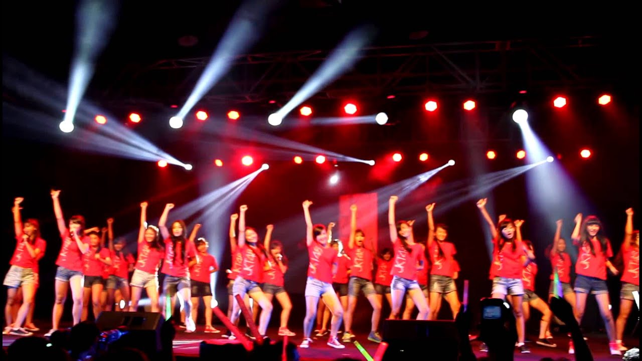 [23122012] Fancam : JKT48 2nd Generation Members - Aitakatta - YouTube