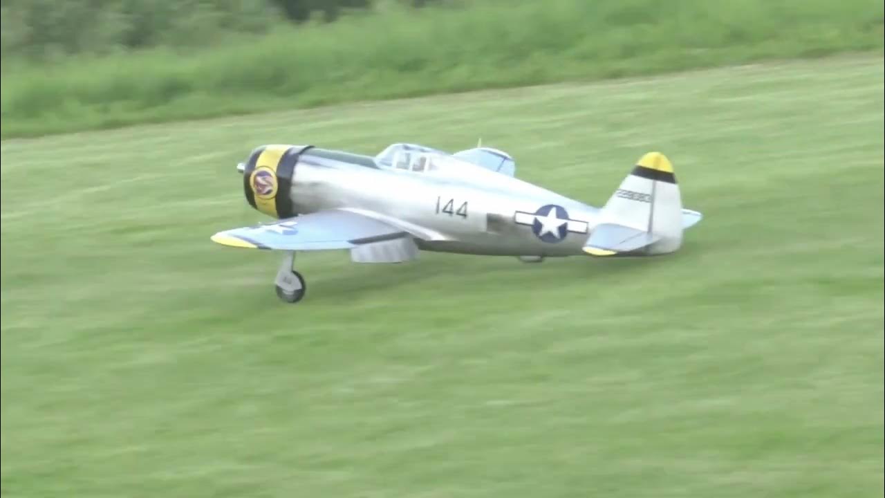 Top Flite P47 Thunderbolt with Saito fg 60 - YouTube