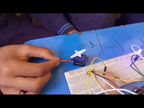 Arduino servo motor in pictoblox - YouTube