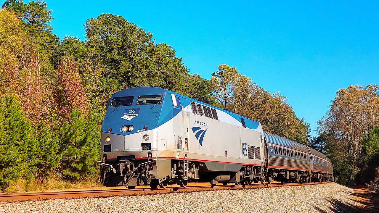 7 hour late Amtrak 19 w/ solo P42DC # 165 - YouTube