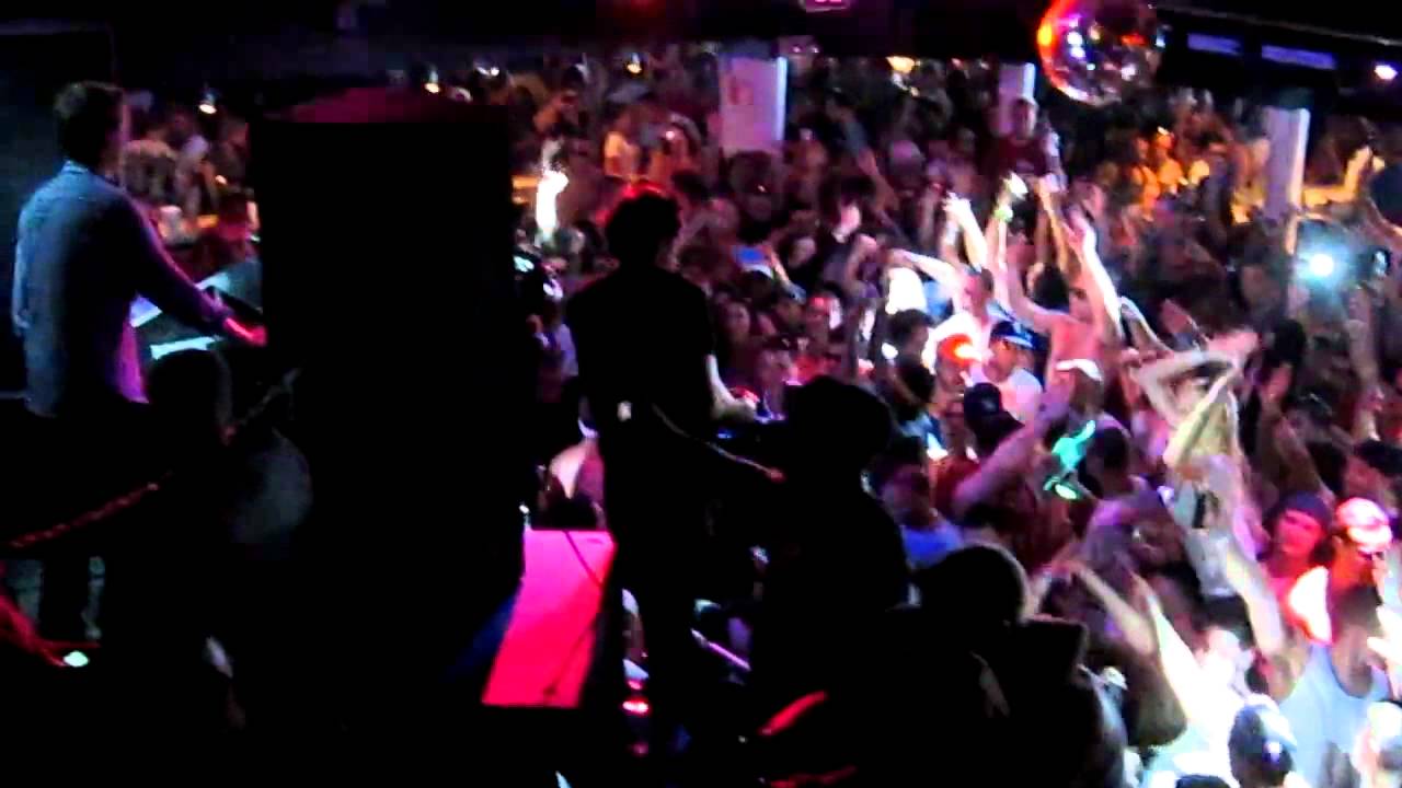AVICII - SURF CLUB, NJ - LEVELS 06.12.2011 - YouTube