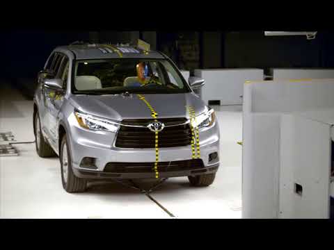 2016 Toyota Highlander crash test - YouTube