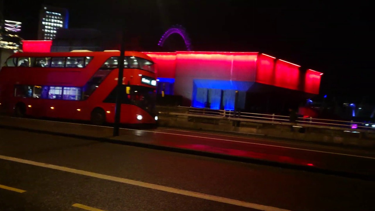 London Buses at Night -- Waterloo Bridge (2020) - YouTube
