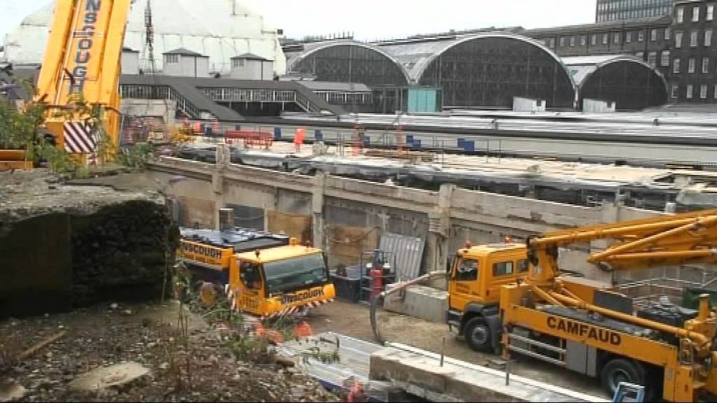 Crossrail time lapse video: Paddington Integrated Project - YouTube