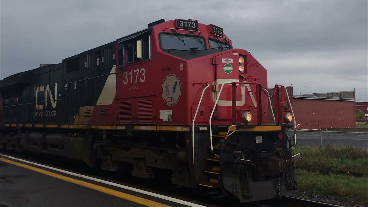 CN 731 à Drummondville (QC) avec les CN 3173 et 3061 le 6 septembre 2021. - YouTube