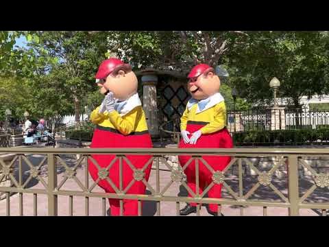 Tweedle Dee and Tweedle Dum do EVERYTHING to ENTERTAIN US ...