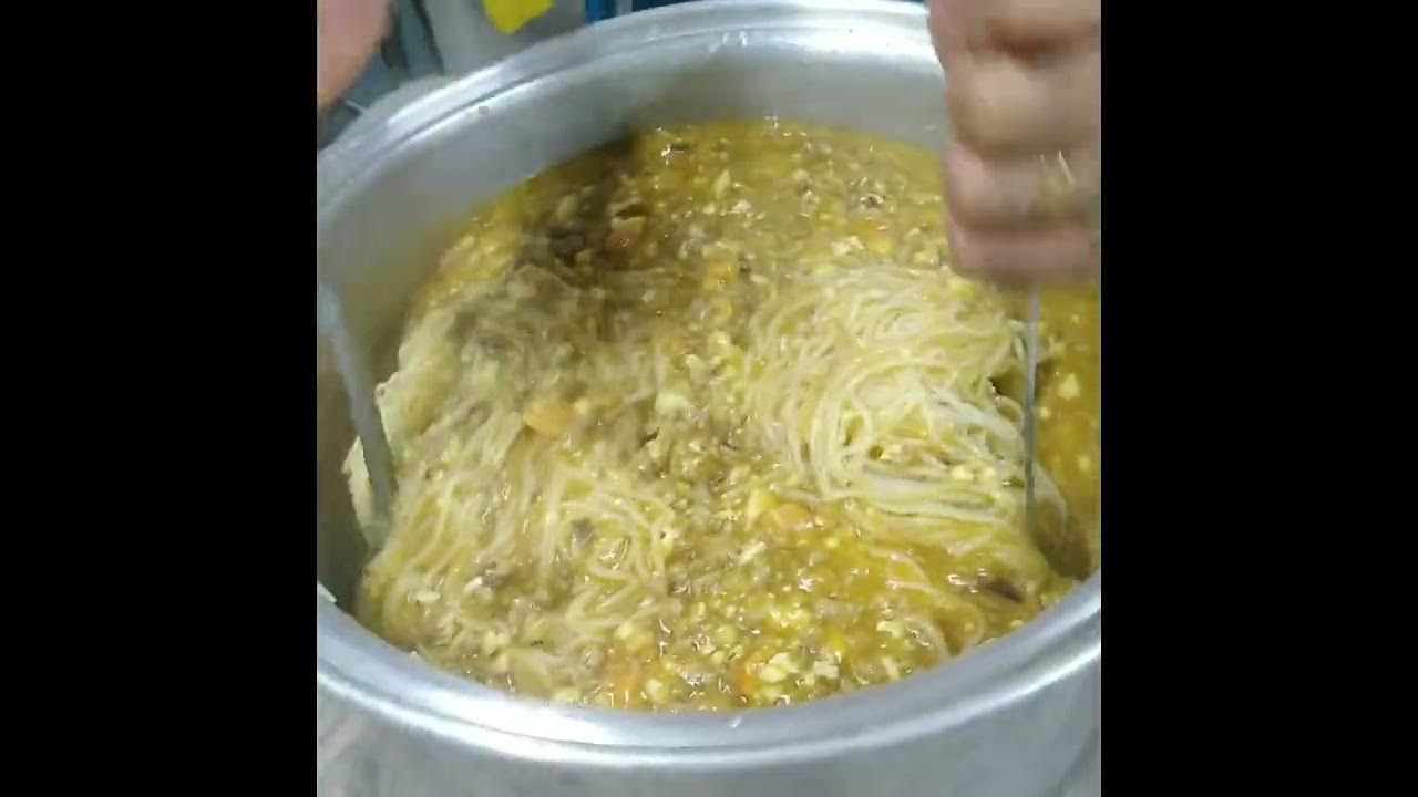 sarap pala ng pansit palabok ng home made sa saudi - YouTube