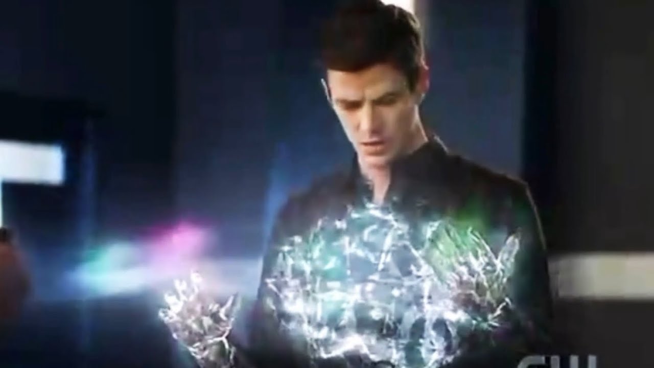 THE FLASH 6x17 | EVIL IRIS TRICK TEAM FLASH - YouTube