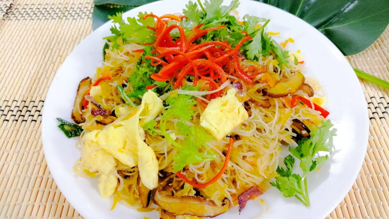 Pumpkin Fried Mee Hoon ( Pumpkin Rice Vermicelli ) / 南瓜炒米粉 - YouTube