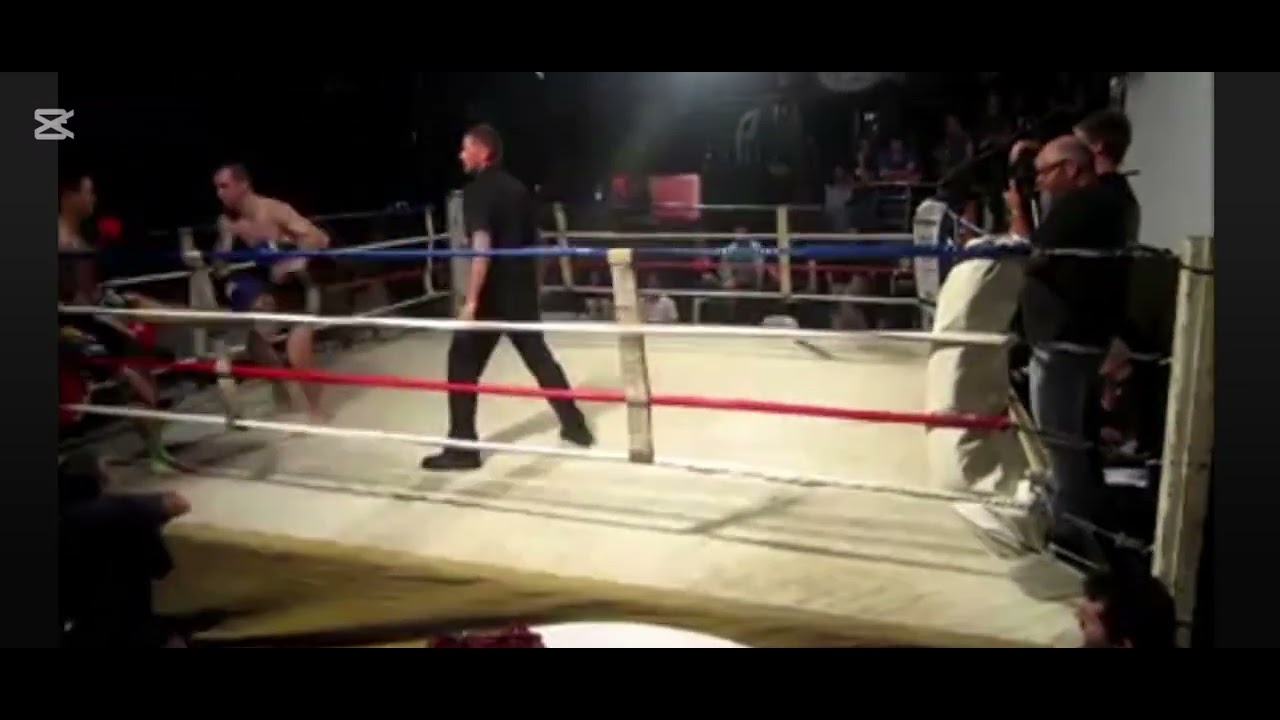 Robbie Scowcroft vs Adam Hagedorn - YouTube
