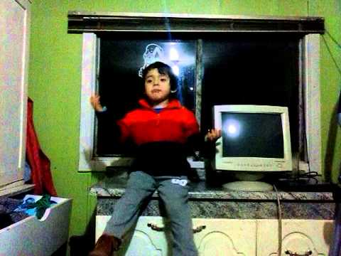 Video tierno / niño recitando poema - YouTube