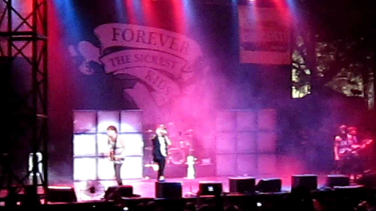 Hey Brittany - Forever The Sickest Kids - YouTube