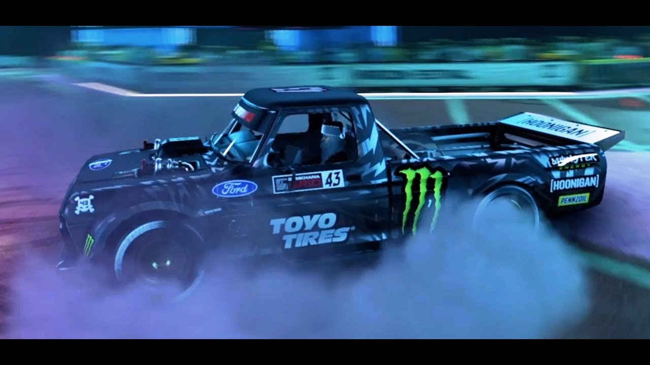 Drifting Santa in a Truck! #forzahorizon5 - YouTube