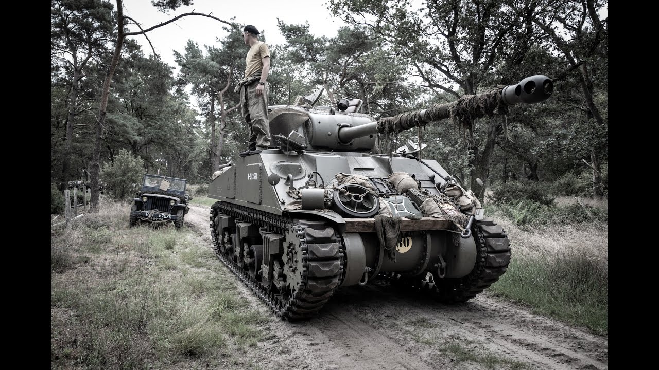driving a sherman firefly, ommen bevrijd 2023 - YouTube
