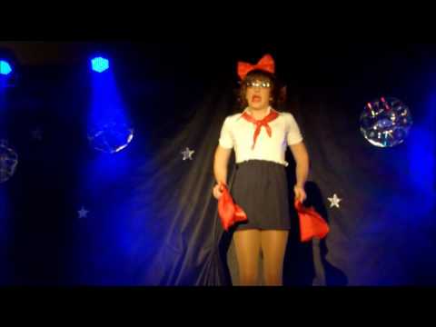 Travesti show Plzeň - Brigitte - Pionýrka