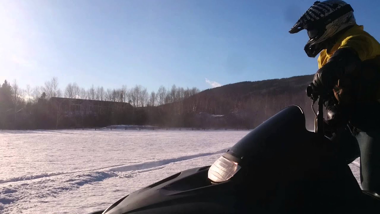 Vmax 700 wheelie session p.1 - YouTube