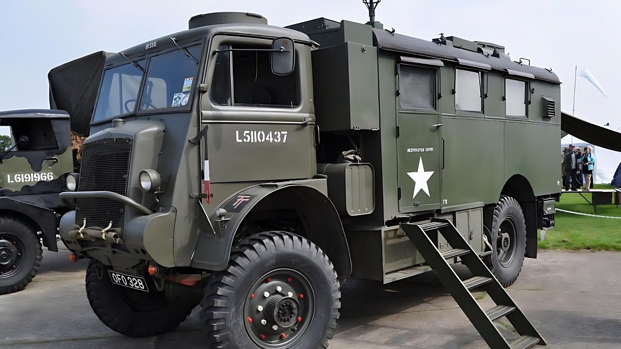 1941 Bedford QLR 📡 – Britain’s Mobile Command Post in WWII - YouTube