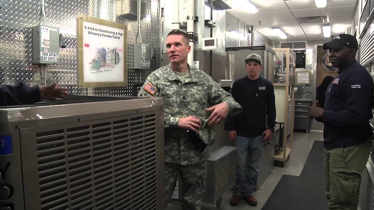Joint Base Lewis McChord Hosts the Sergeant Major of the Army - YouTube