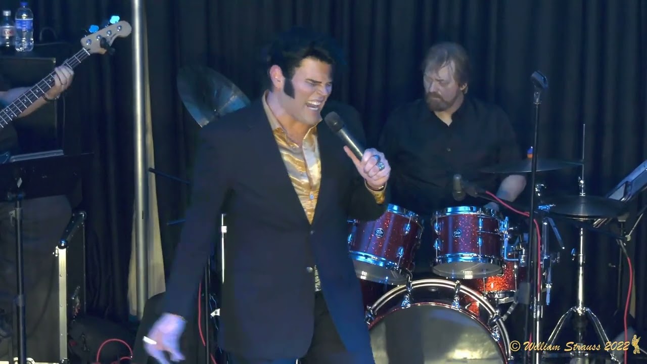 Michael Cullipher - "Bridge Over Troubled Water" - YouTube